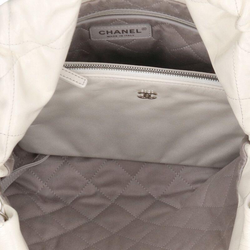 CHANEL Size: SMALL CHANEL 22 Small Shiny Calfskin Gradient Chain ...